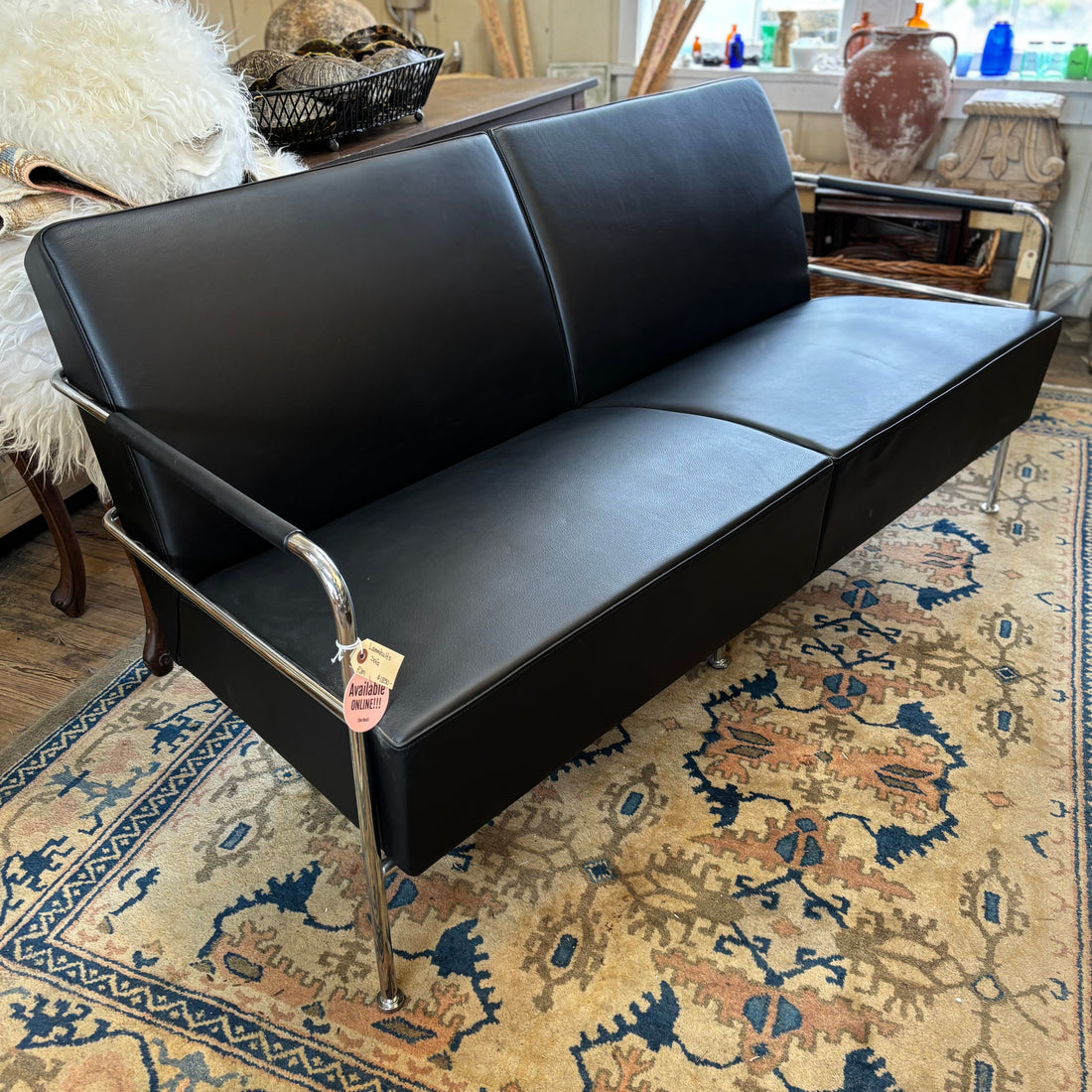 Chairs & Sofas – Lucketts Store